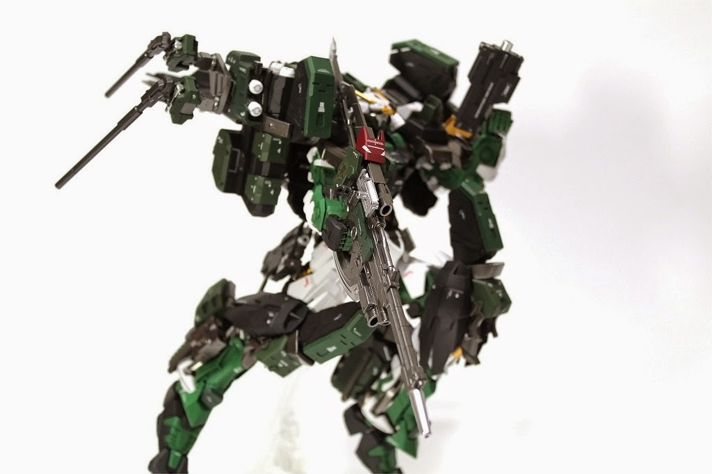 Custom Build: 1/100 Gundam Astray Green Frame 2nd Gear