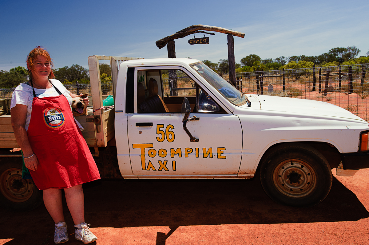 Bluedog Photography: The pub without a town