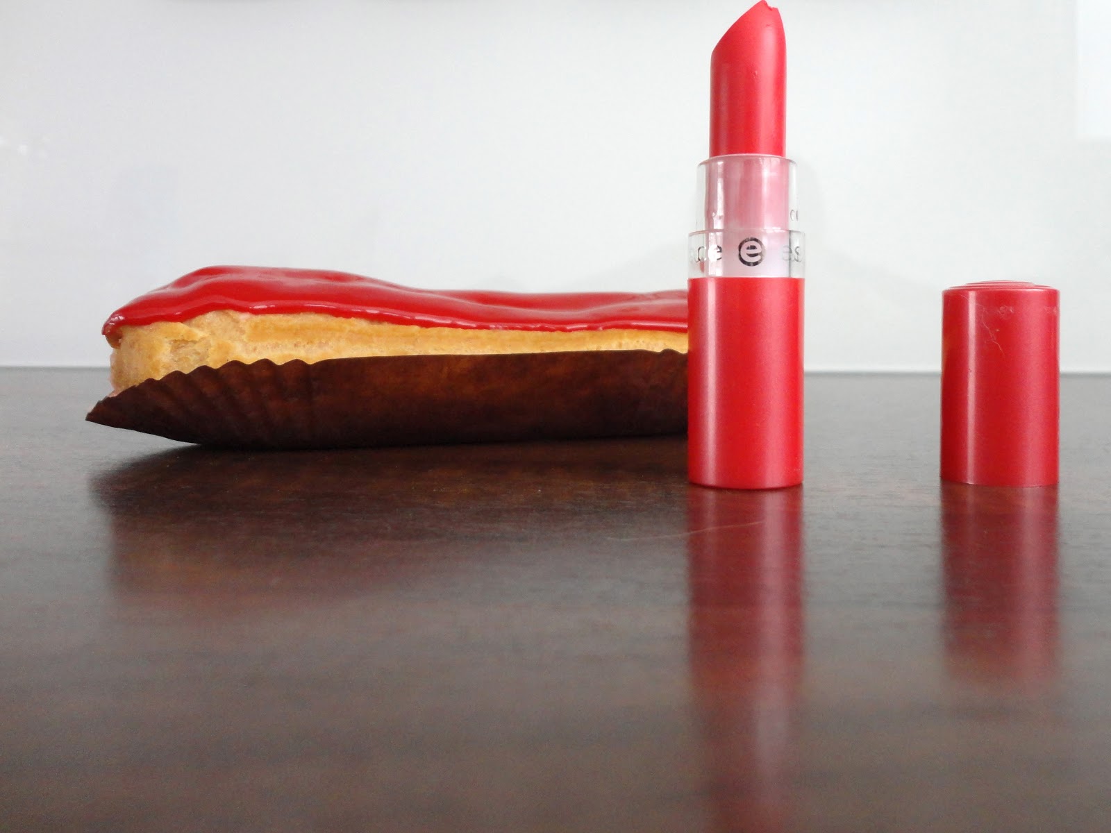 Sois Belle Pipelette: Le rouge à lèvres Almost Famous De Essence - Avis ...