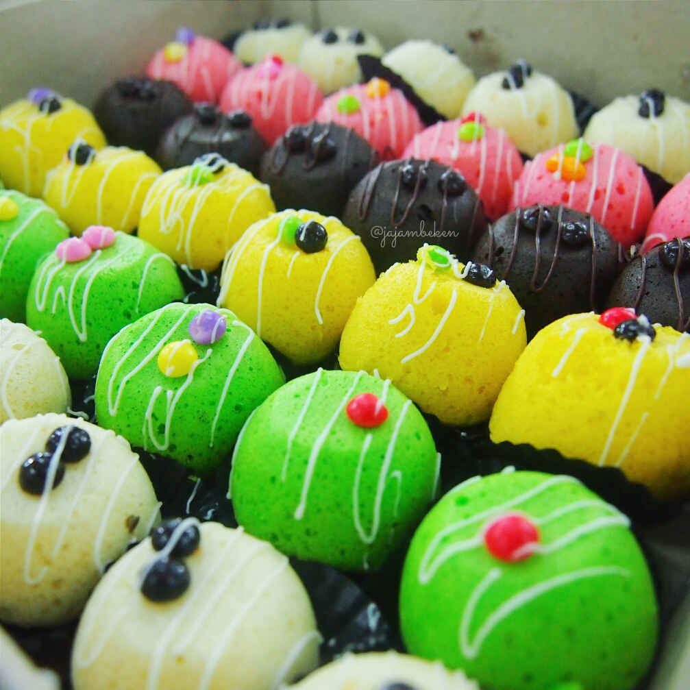 Kuliner Indonesia: 5 JENIS KUE DI PASAR KUE SUBUH SENEN