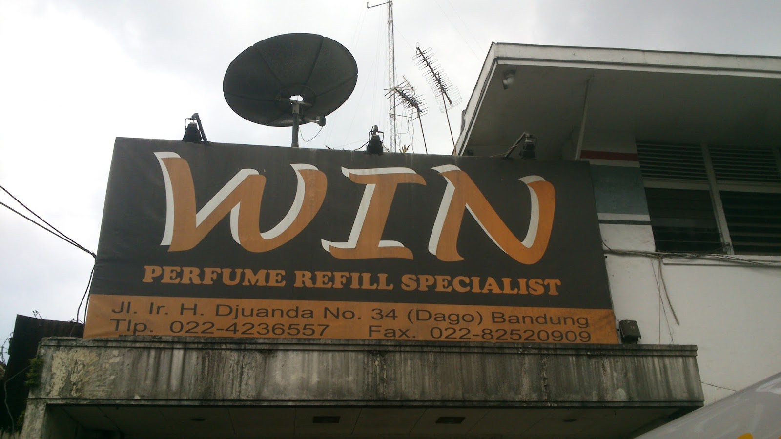 Membeli Belah di Bandung 2017 - Win Perfume, Aria Jeans, Ayam Penyet ...