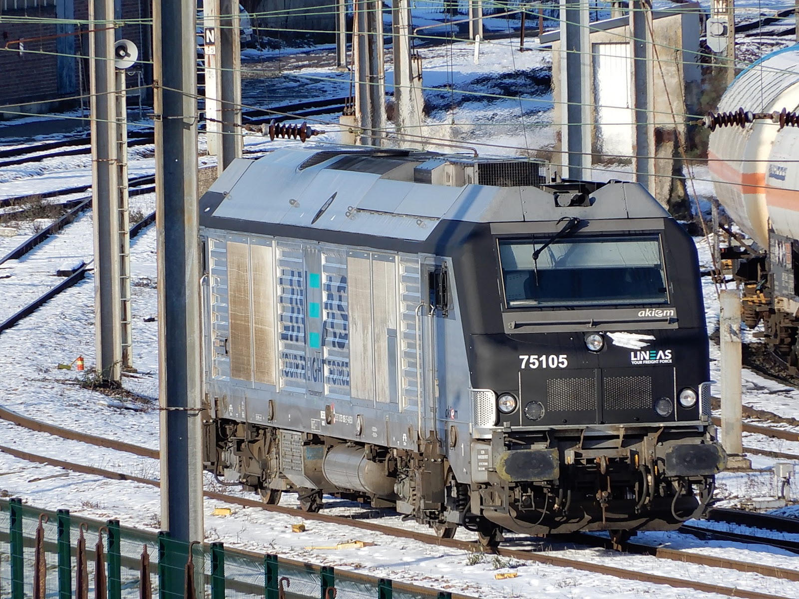 LA PASSION DU TRAIN: LINEAS BB 75000 et une Fret SNCF à Tergnier ce 30 ...