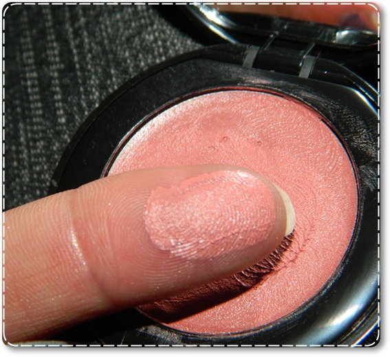 Rosa Com Preto: Blush em Creme Mary Kay® Sheer Bliss