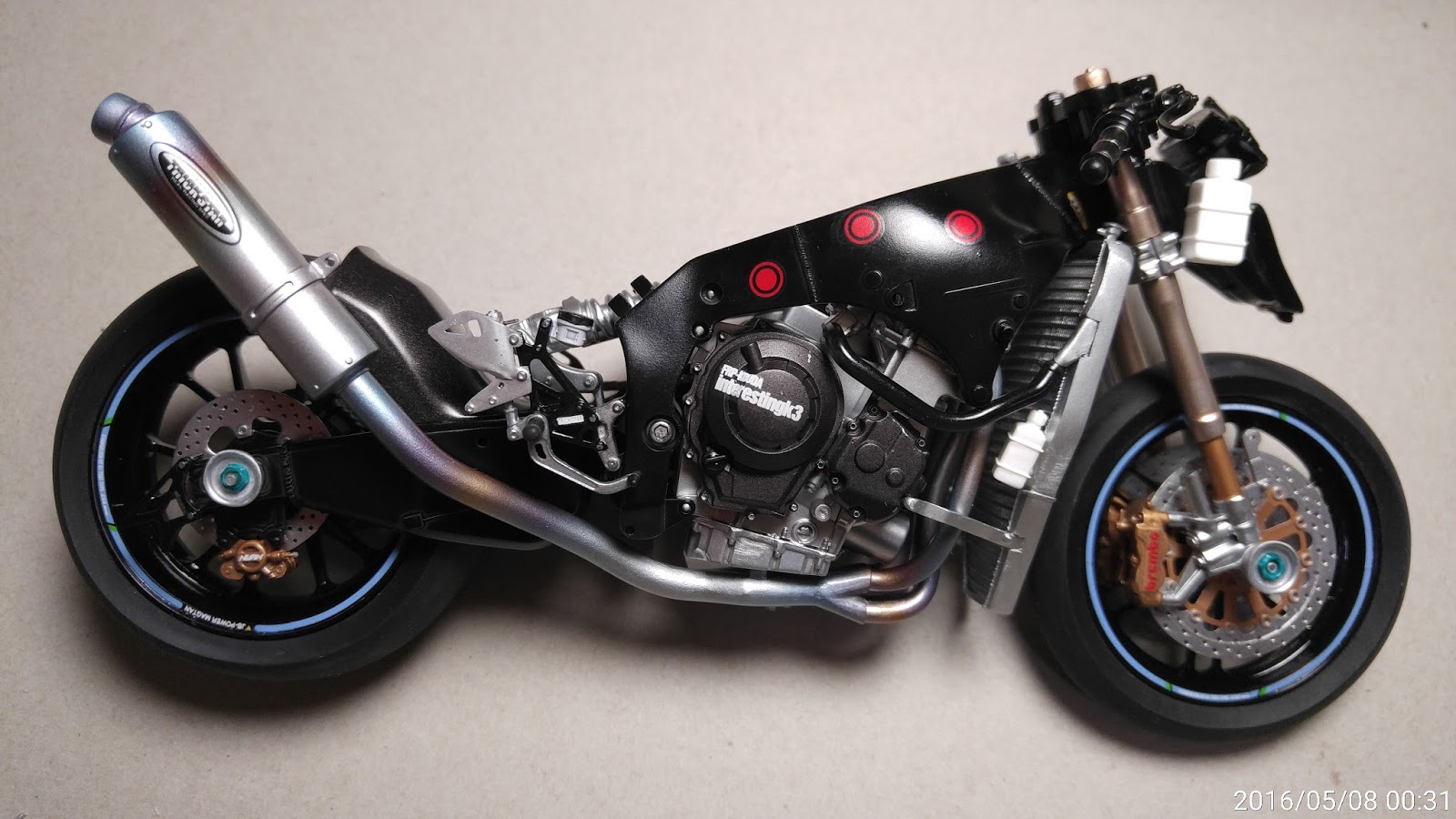 Hello: Kawasaki ZX-10R