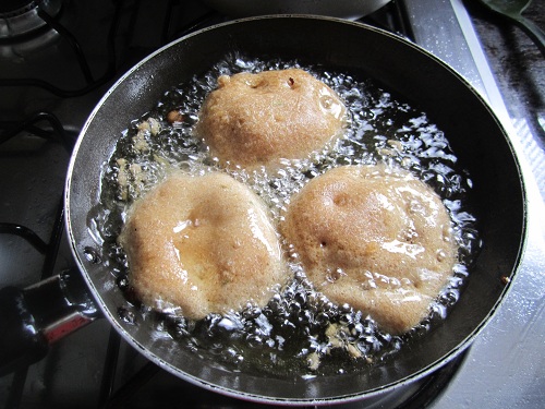 Sindhi Food Mazaa: MALPURA