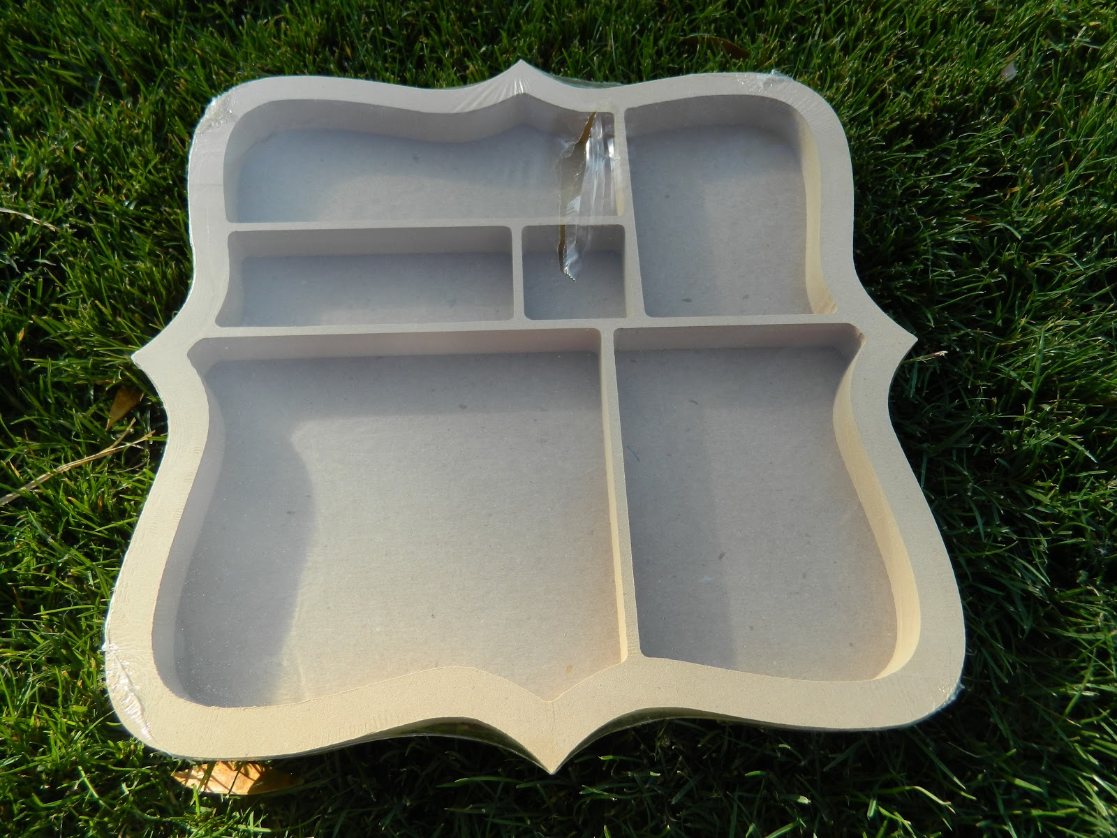 Scrap Sistaz Weekend Scrapbook Retreats: Embellished Shadow Box Class