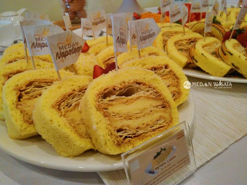 Medan Napoleon : Oleh-Oleh Baru dari Medan - Medan Wisata - Travel ...