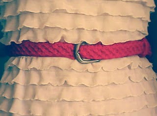 Free pattern: knitted daisy fancy belt | Holy's stuff