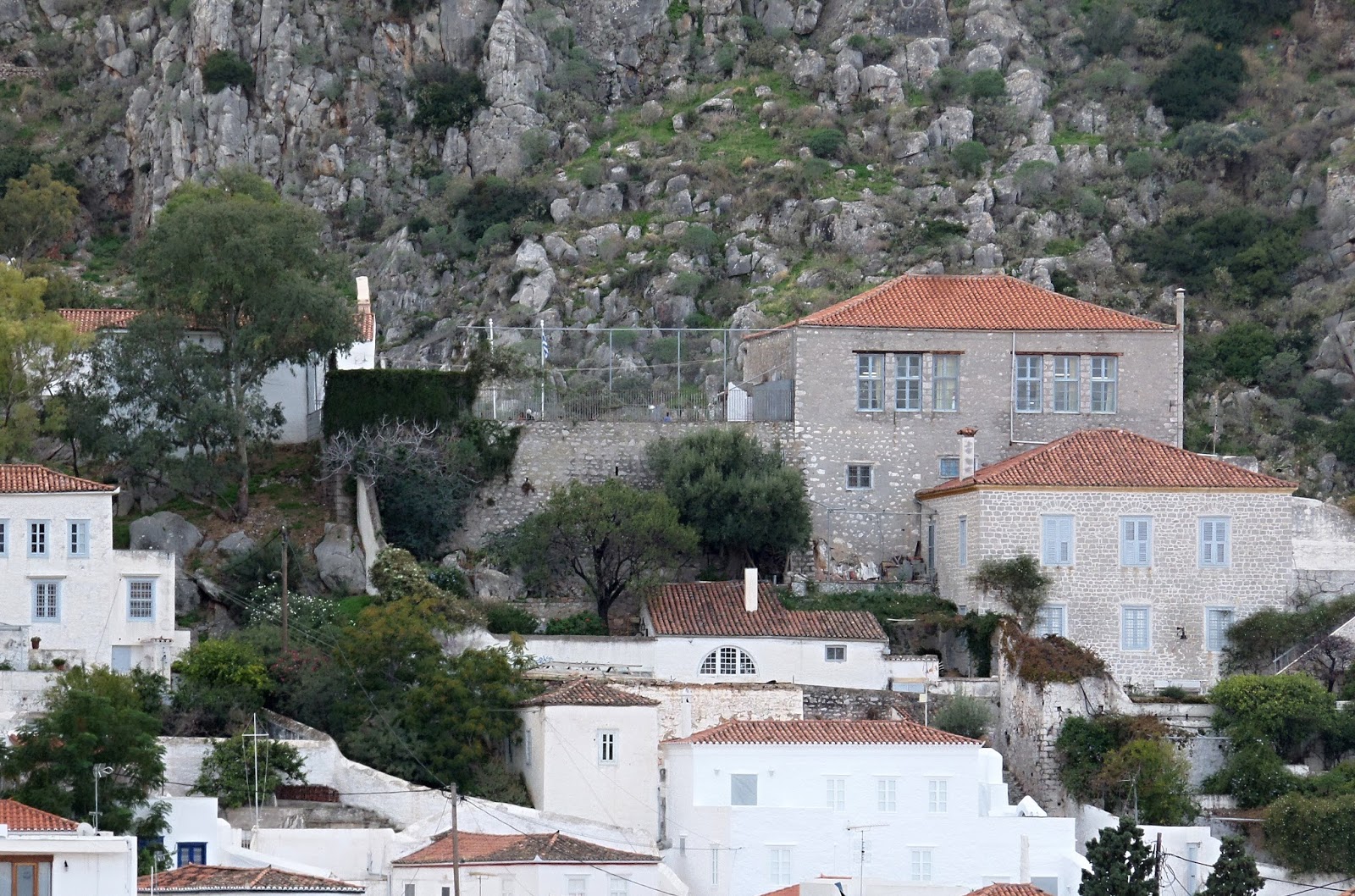 ΥΔΡΑΣ ΠΟΛΙΤΕΙΑ: Έπαινος στο 1ο Δημοτικό Σχολείο Ύδρας