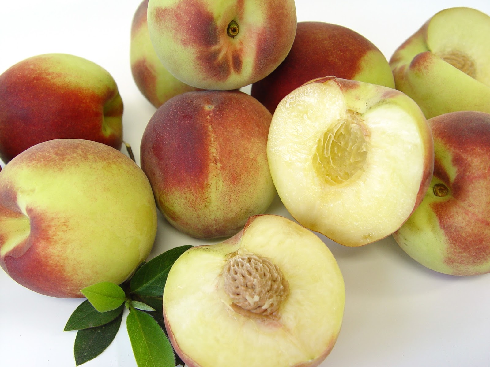 Pêssego chimarrita e repolho roxo estão mais em conta esta semana (4/12)