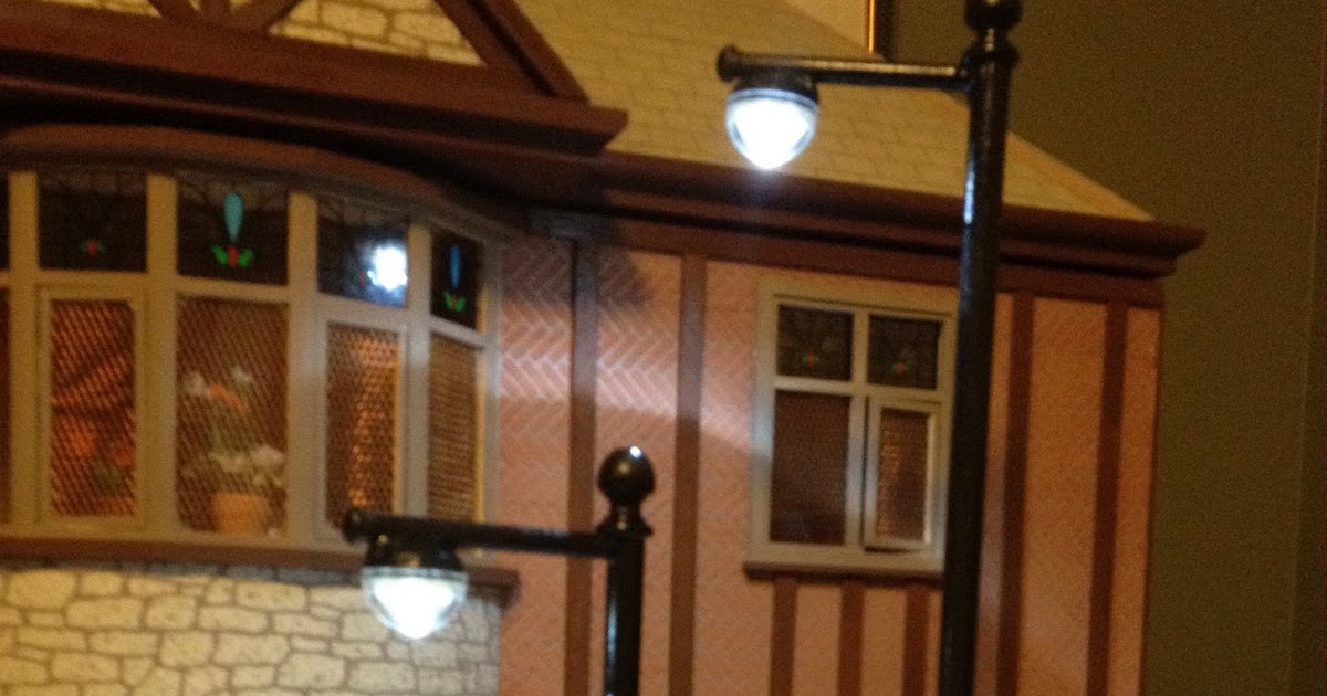 Jocelyn's Mountfield Dollhouse: Street Lamp Post Made Using Battery ...