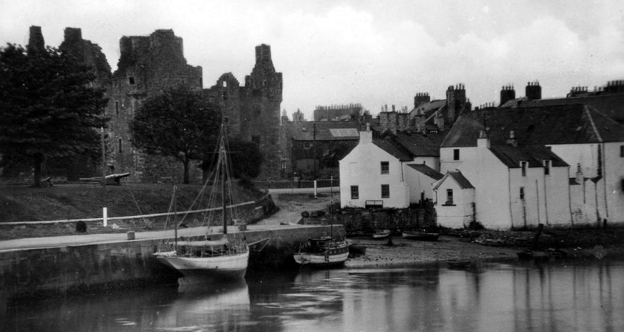 Tour Scotland: Old Photograph Harbour Kirkcudbright Scotland