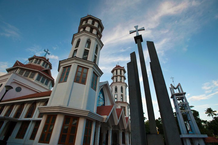 INFANT JESUS CATHEDRAL KOLLAM: InfantJesus Cathedral Thangasseri-Quilon