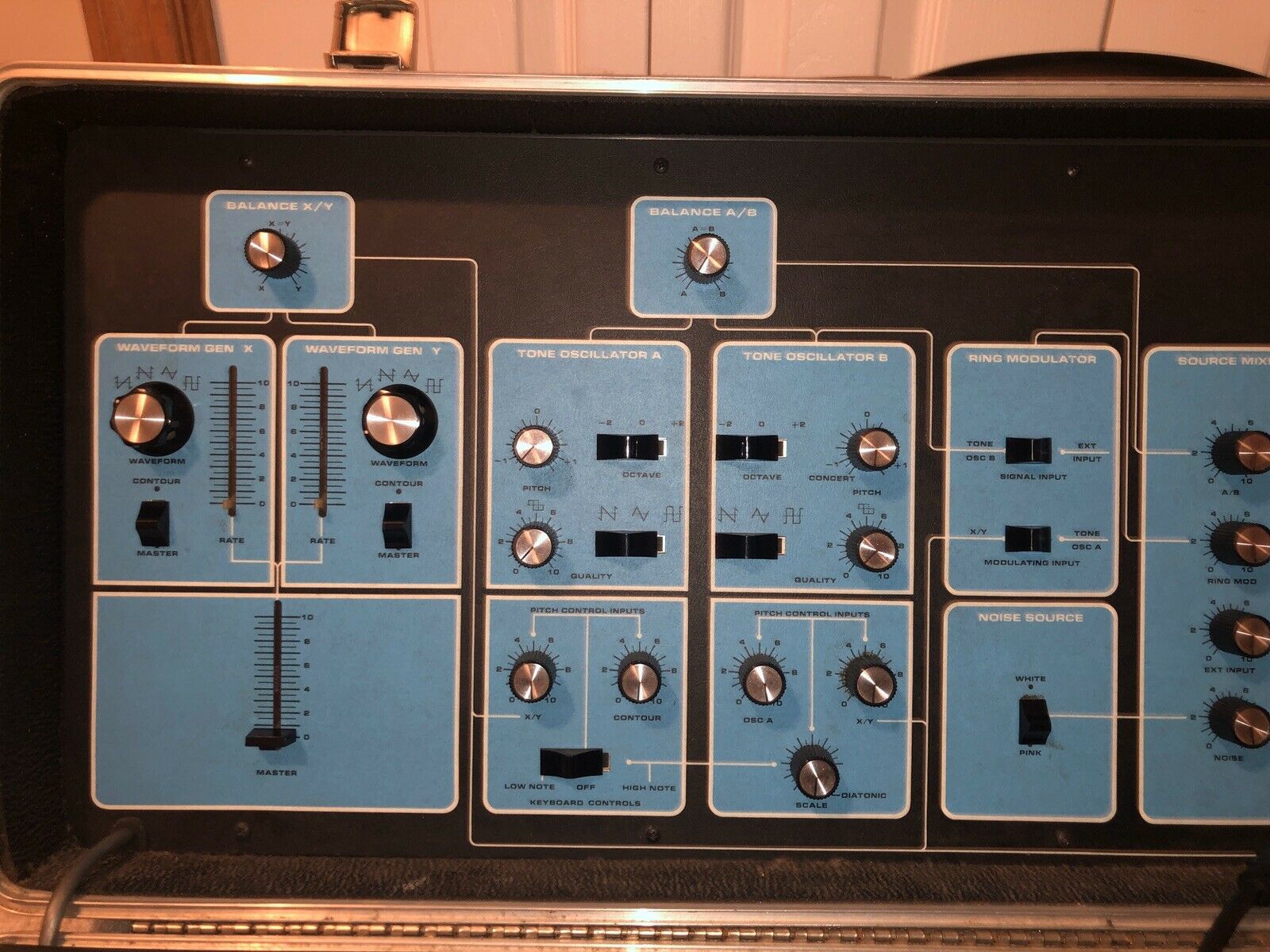MATRIXSYNTH: Moog Sonic Six - Vintage Analog Suitcase Synthesizer SN 1858