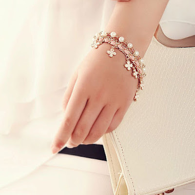 Latest New Style Beautiful Breslate For Girls - Sari Info