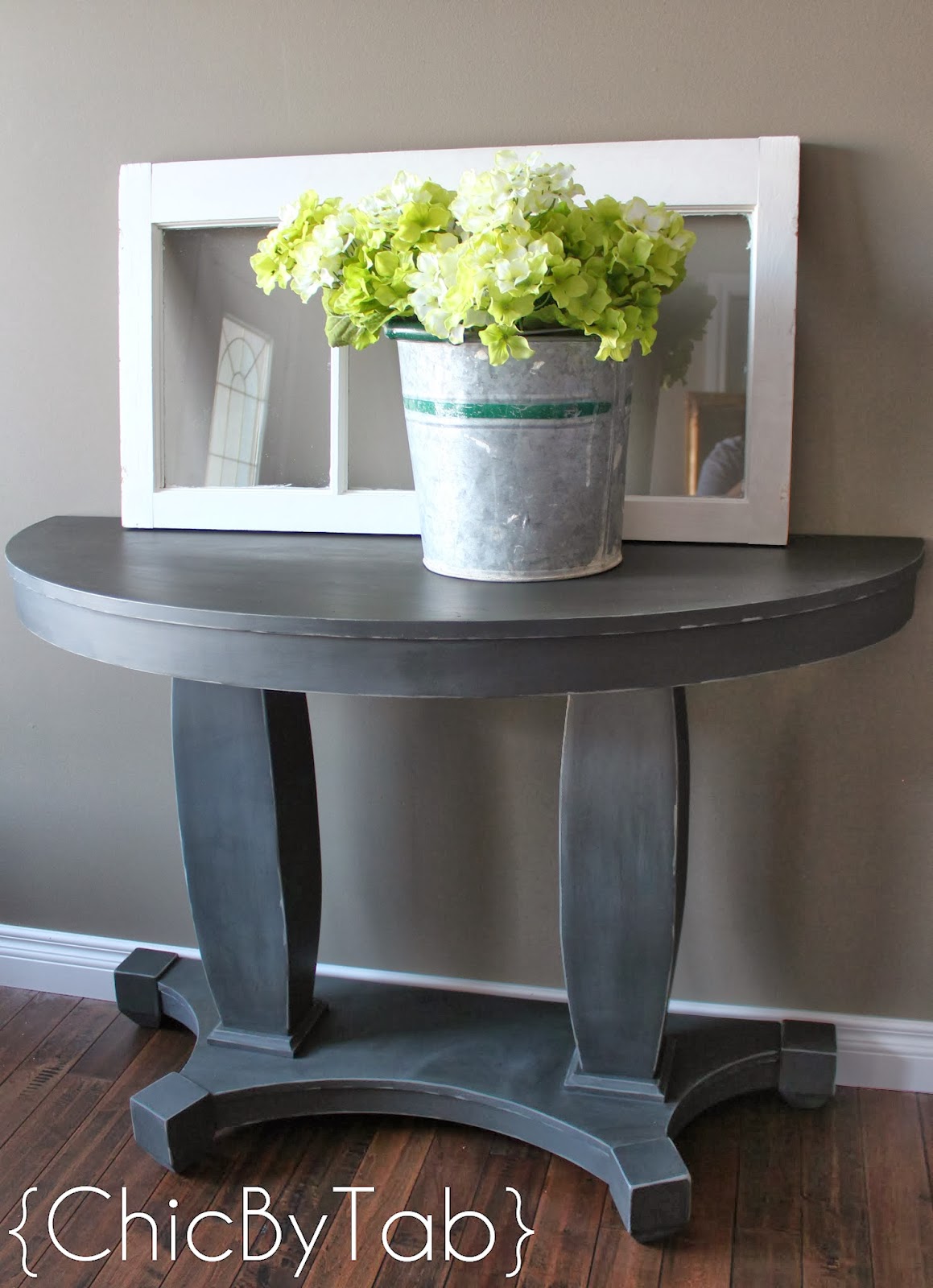 {ChicByTab}: Graphite Tables