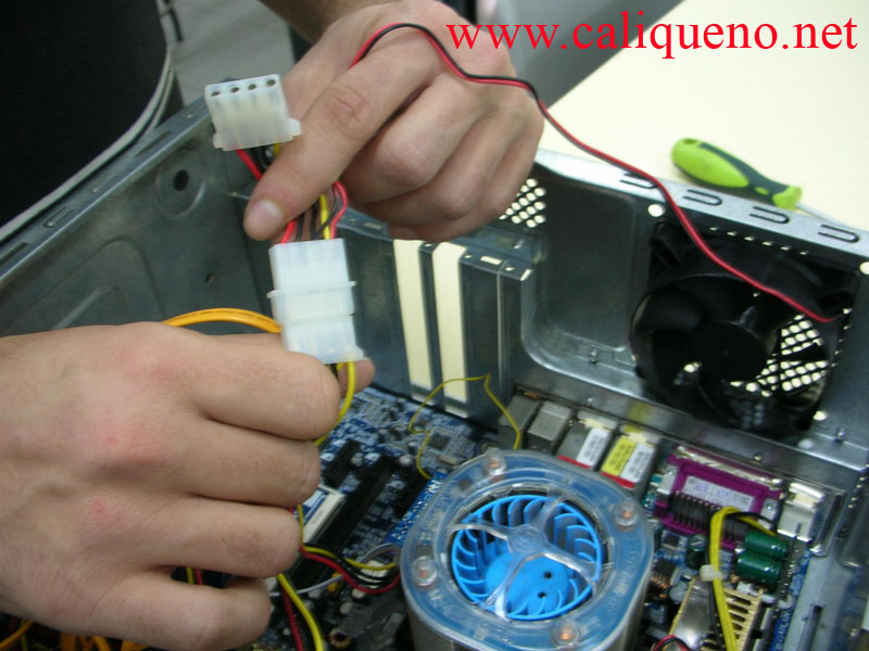 Ensamble y confuguracion: " PROCEDIMIENTO PARA DESENSAMBLAR UNA PC