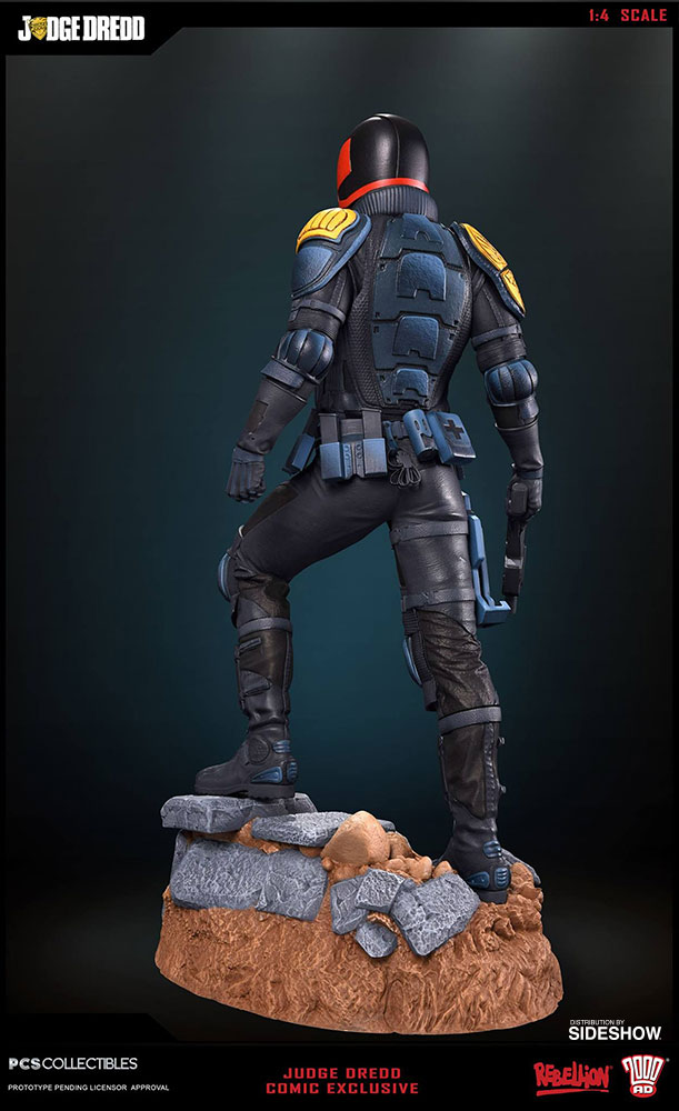 JIMSMASH ! ! !: JUDGE DREDD & 'DREDD' STATUES