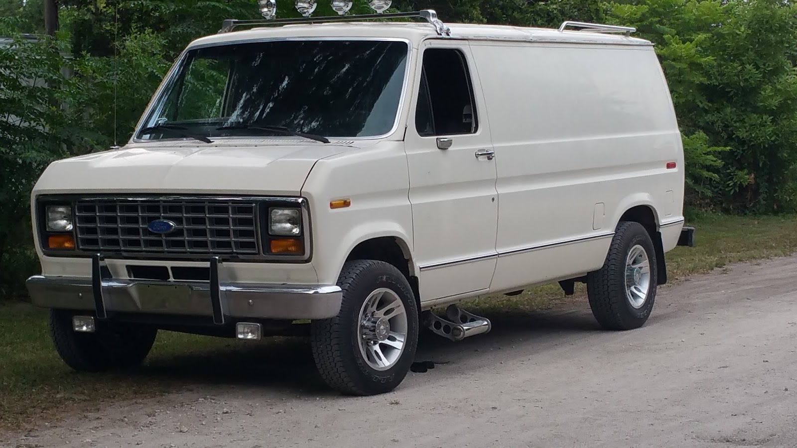 Ford Van Project: 1991 Ford E250 Van