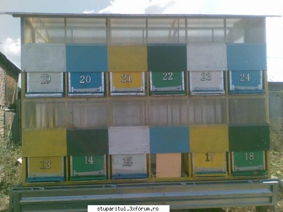 PRISACA DIN IASI: pavilioane apicole diverse modele