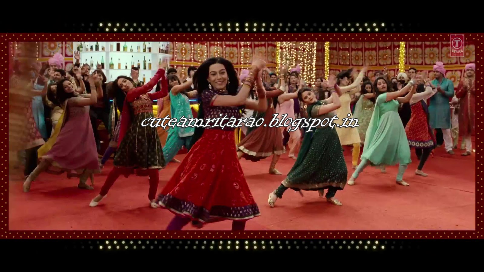 Cute Amrita Rao: Amrita rao HQ snaps frm the song of DAARU PEEKE frm ...