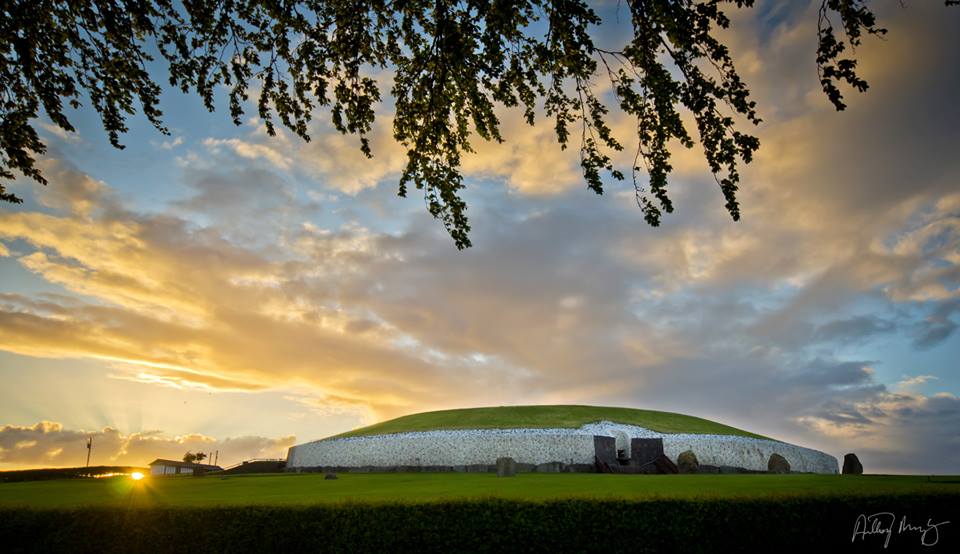 Newgrange - Monument to Immortality: June 2013