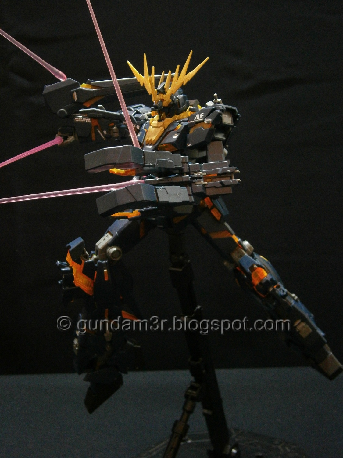 Unicorn Gundam 02 Banshee (Destroy Mode) MG Review Part 3