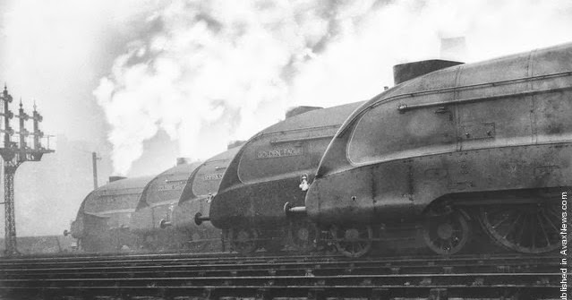 Black and White Photographs of Transport in the 1930s ~ Vintage Everyday