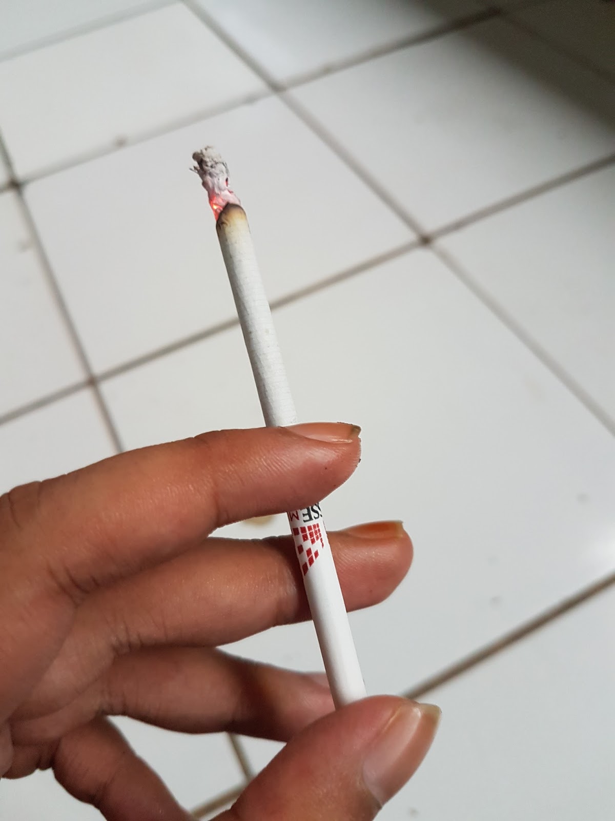 Esse Mild, SKM LTLN Superslims Pertama Dengan Charcoal Filter - Review ...