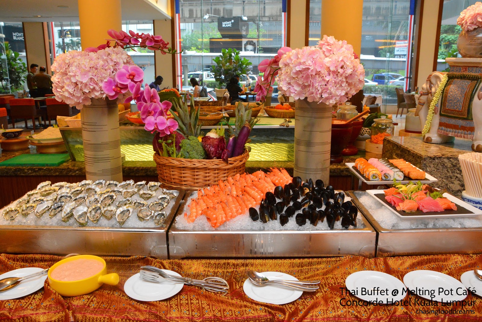 CHASING FOOD DREAMS: Melting Pot Café Thai Buffet @ Concorde Hotel ...