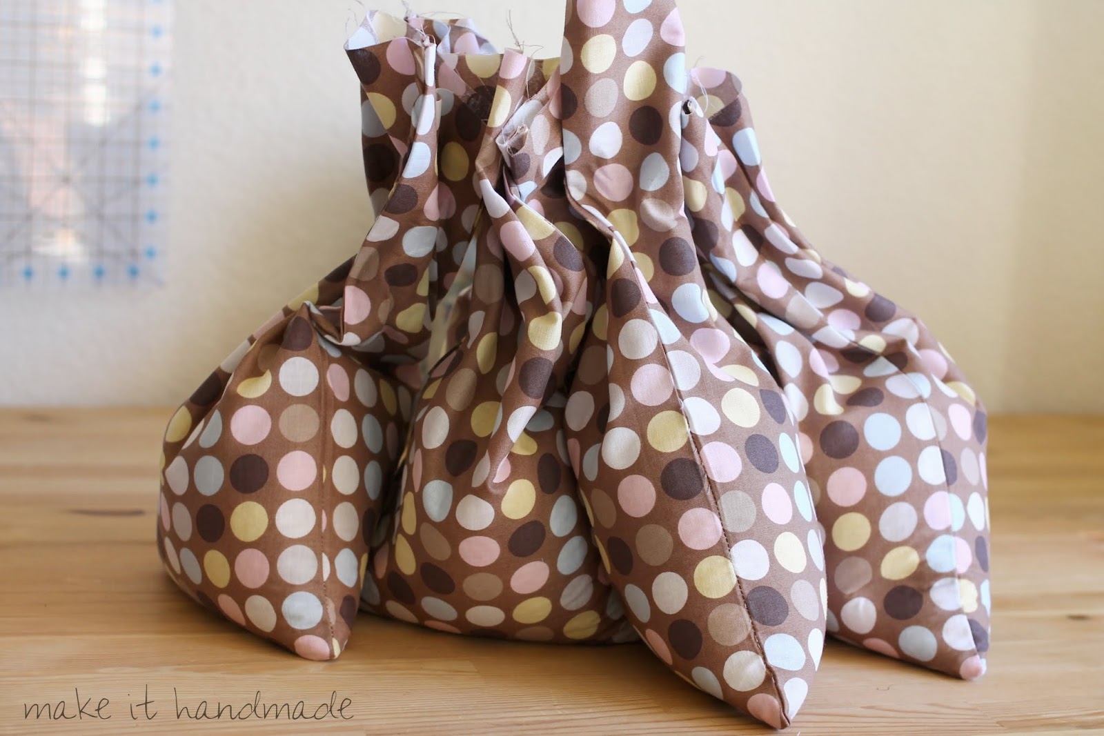 Make It Handmade: Heated Rice Bag Tutorial + Bonus Wrapped Corner Tutorial!