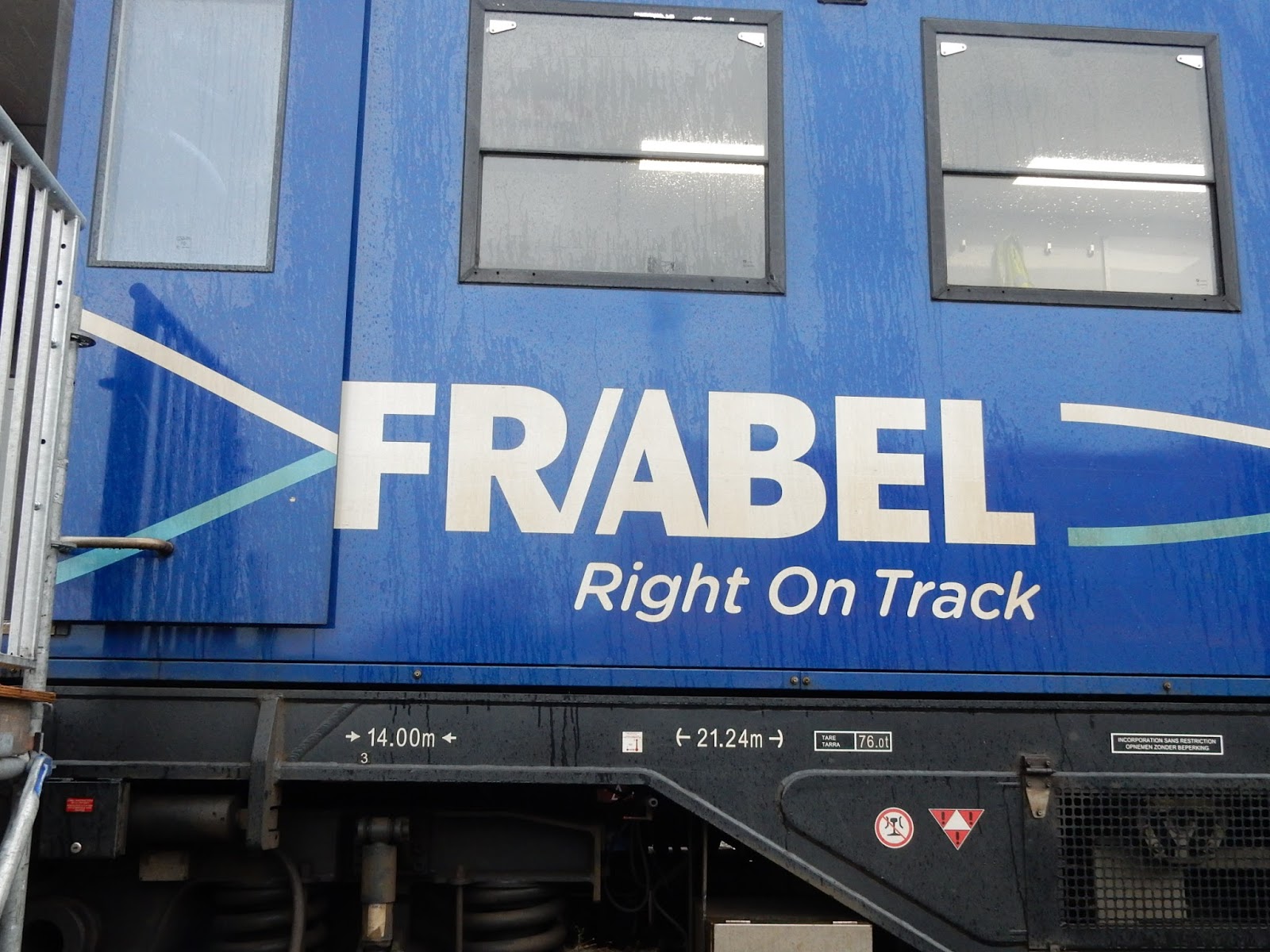 LA PASSION DU TRAIN: INFRABEL, EM 203 et HLD62 à La Louviére (B)