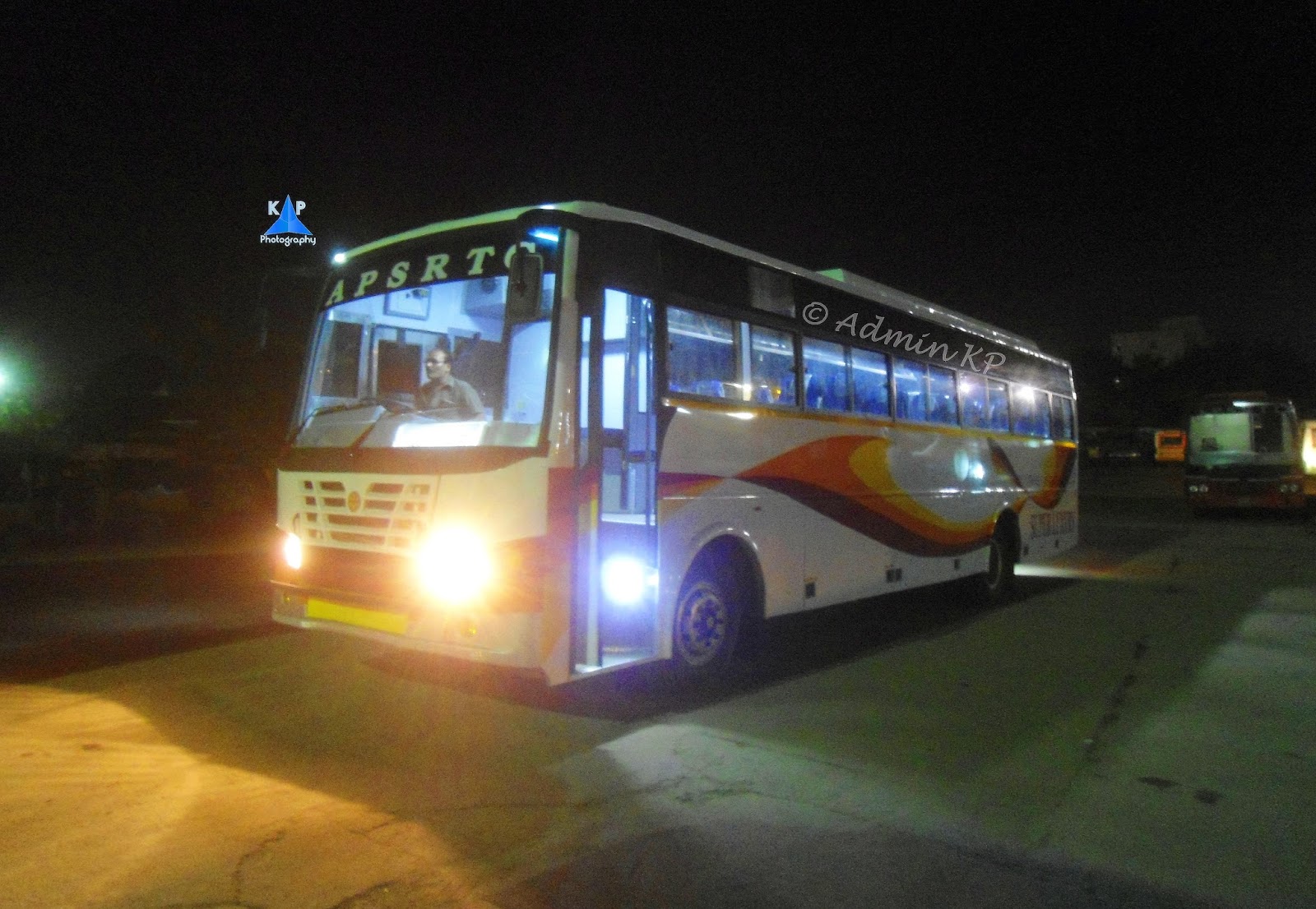 APSRTC New SUPER LUXURY Bus Eicher Engine.