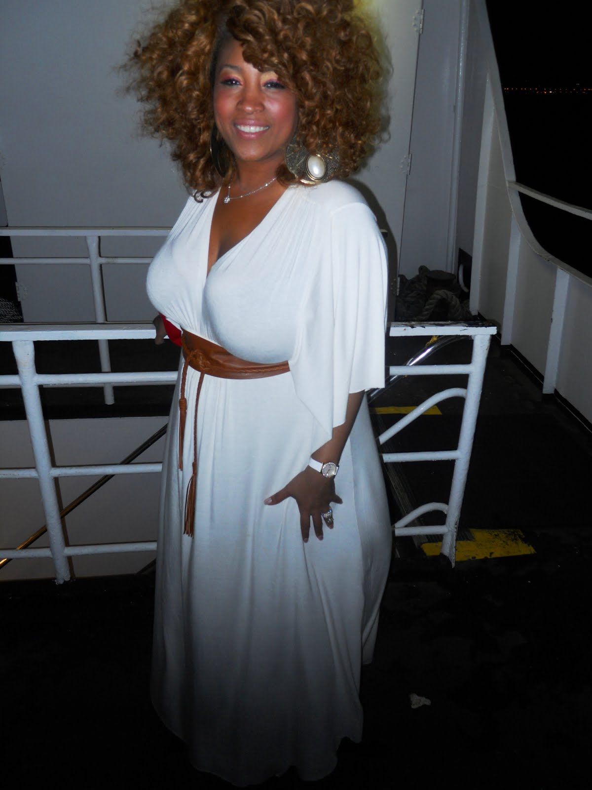 FFFWEEK ALL WHITE CRUISE - Stylish Curves