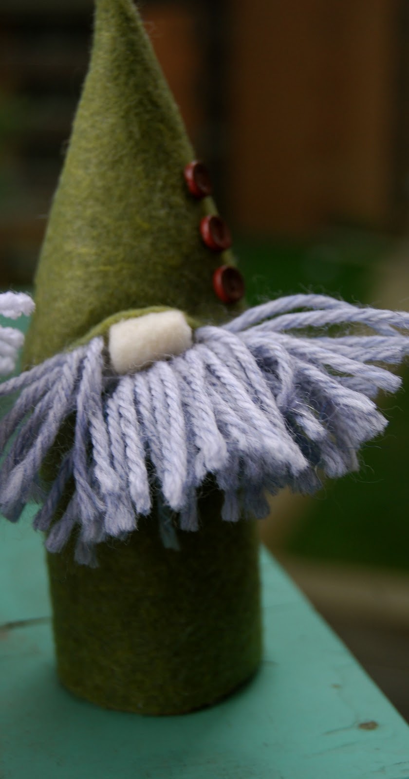 Adventures of a Nervous Knitter: Photo Tutorial: Felt Gnomes