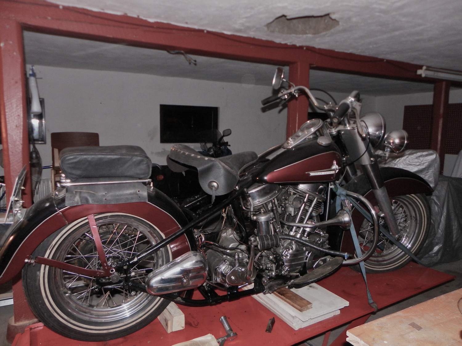 JAMESVILLE MOTORCYCLES: 1956 PANHEAD BARN FIND!!!! (KIND OF)