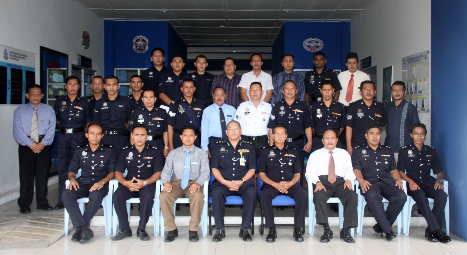 Abang - 1 - TWO - 7: Ketua Polis Betong Yang Baharu