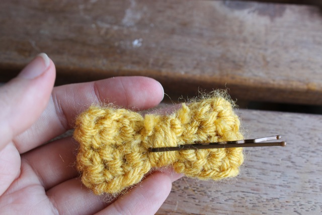 Ladyface Blog: DIY Crocheted Bow Hair Pin