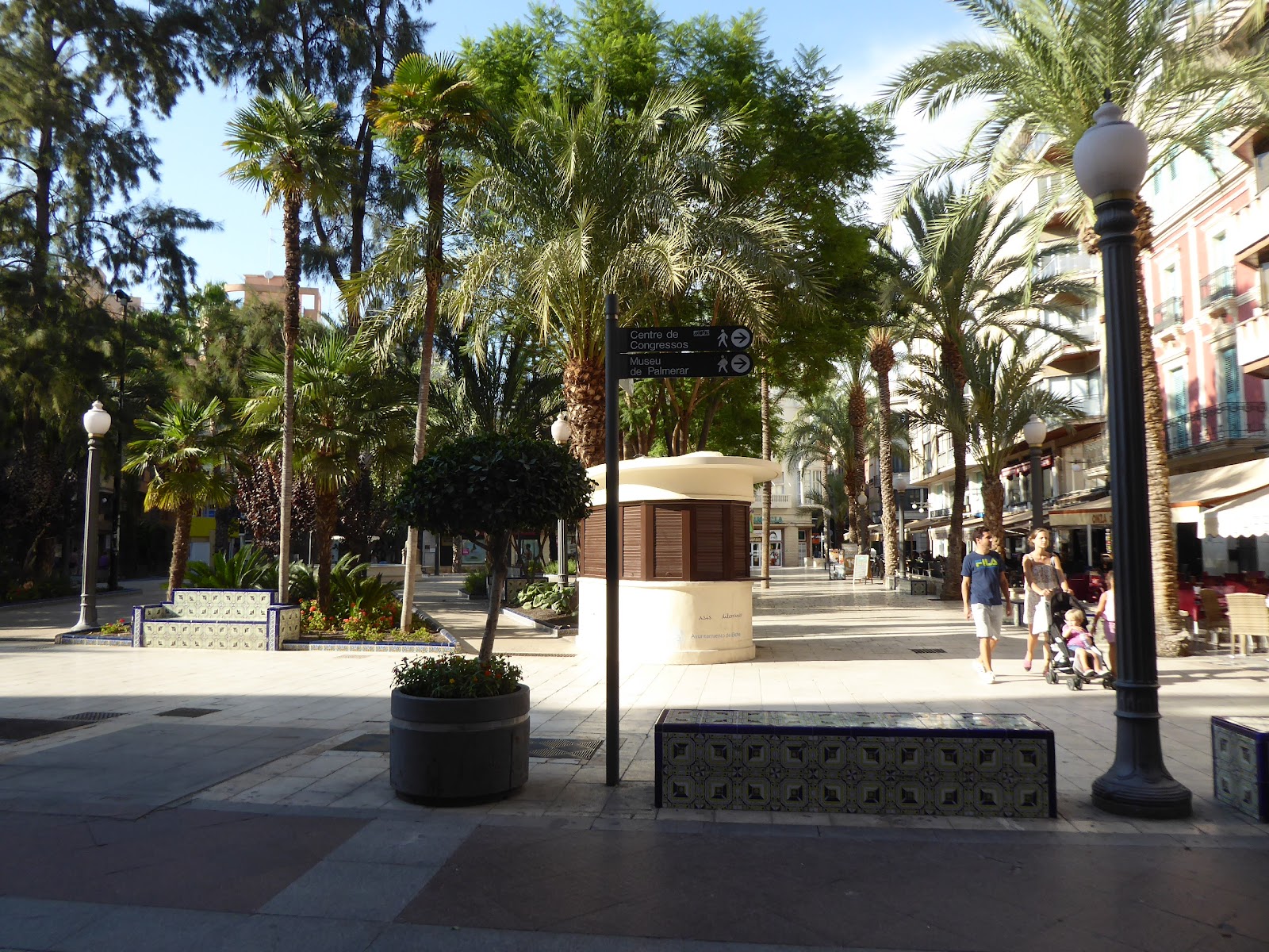Carnets de Voyages de Jacqueline D.: ELCHE : promenade dans le centre ...