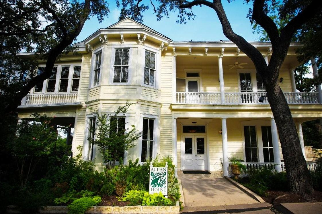 An Inside to my Heart...: The Allan House Review...