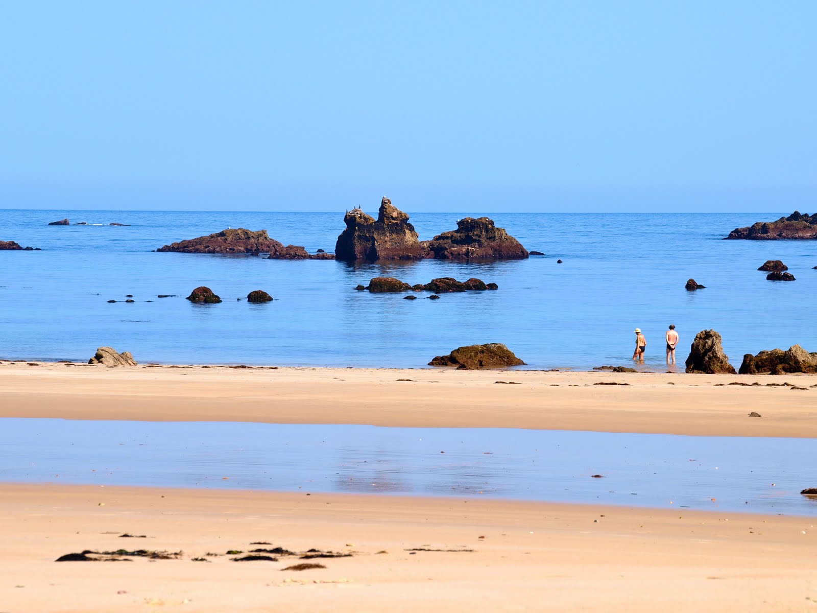 Piedra: Playa de Toranda, Llanes.