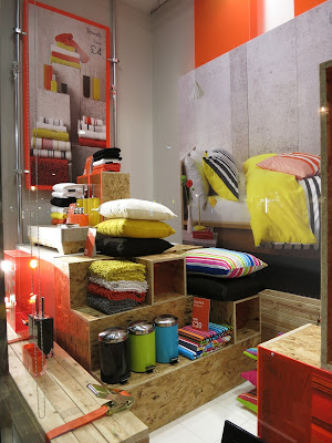 RetailStoreWindows.com: BHS, London