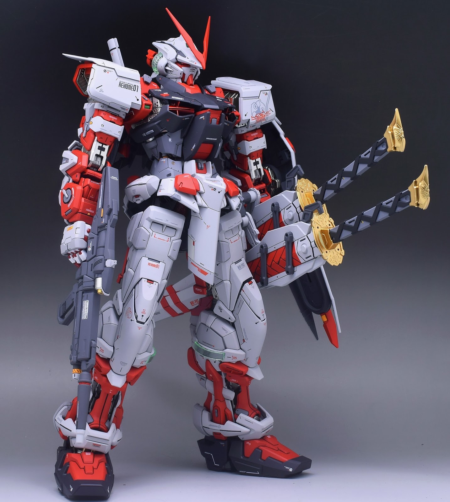 GUNDAM GUY: PG 1/60 Gundam Astray Red Frame - Customized Build