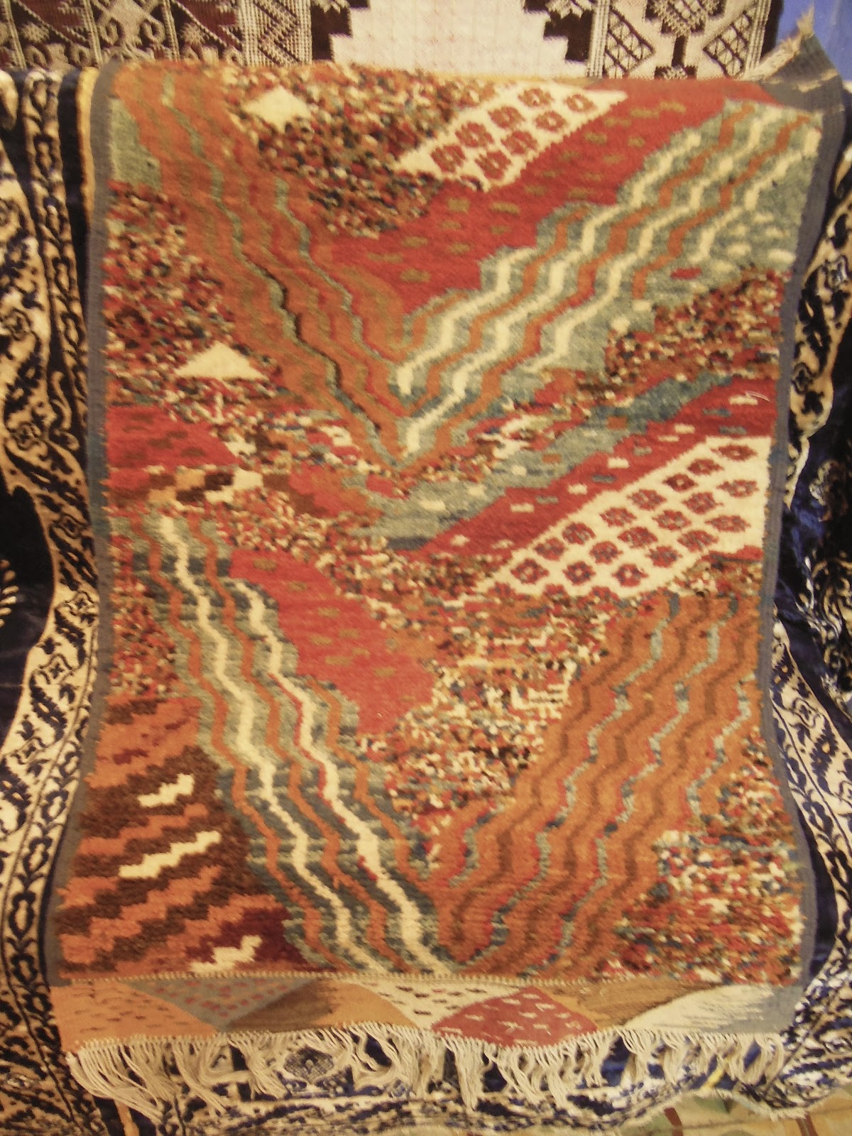 AK MAGMA DESIGN: Berber carpets