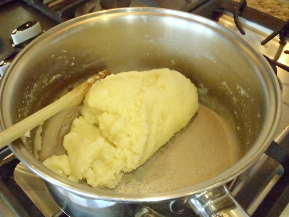 Aunt Peg's Recipe Box: Basic Cream Puff Shells