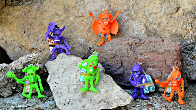 Little Weirdos: Mini figures and other monster toys: Skeleton ...
