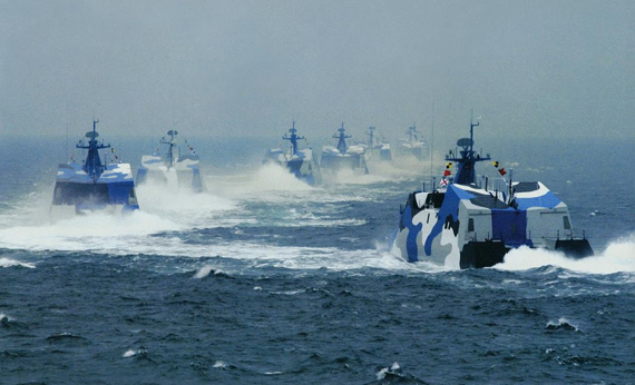 WORLD DEFENCE: Chinese Type 022 Missile Boat