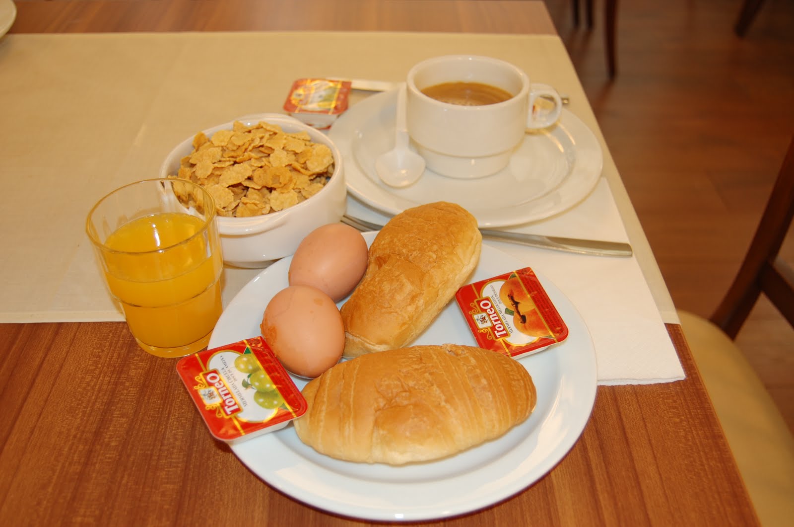 Lloret de Mar Turismo // Tourism in Lloret de Mar: Delicious breakfast ...