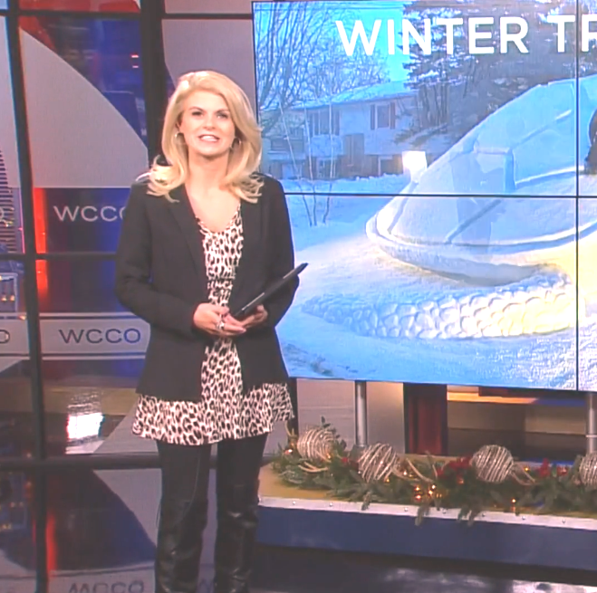 THE APPRECIATION OF NEWSWOMEN WEARING BOOTS BLOG: liz collin