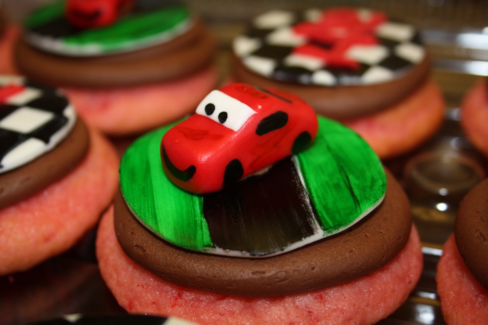 Sweet Dreams Bakery: Cars Cupcakes